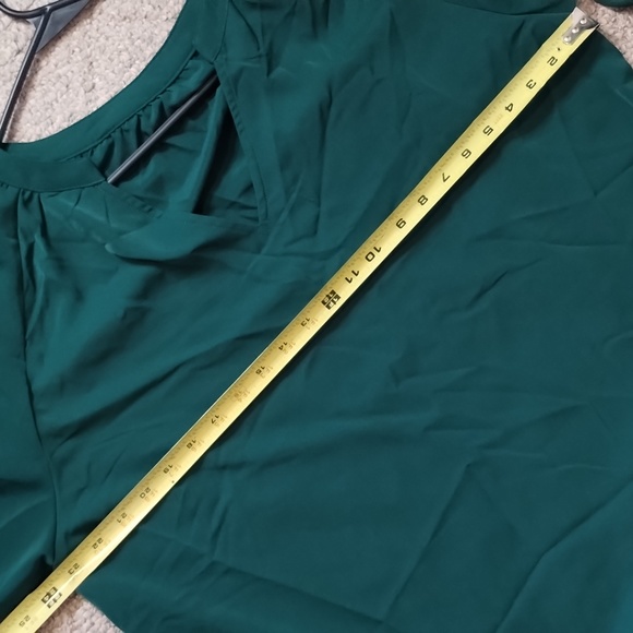 Amazon | Tops | Silk Green Blouse Womens Size 2xl Long Sleeve V Neck ...
